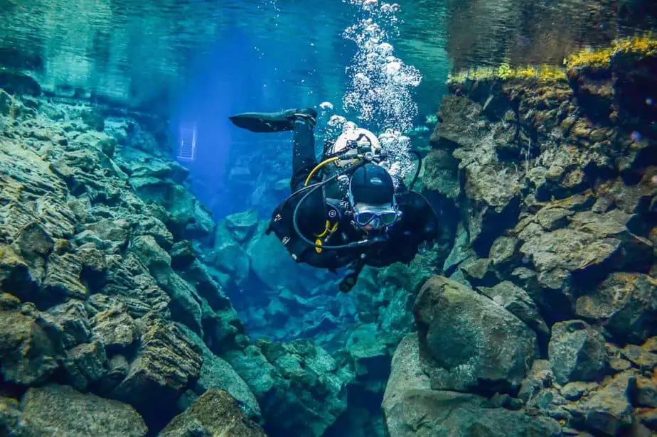 Why Does Nitrogen Build Up When Scuba Diving? - OpenWaterHQ