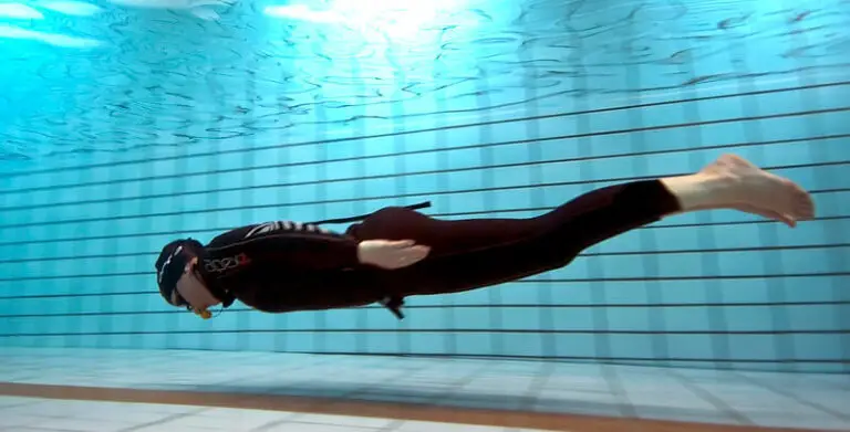 What to Wear in a Cold Swimming Pool: Ways to Stay Warm - OpenWaterHQ