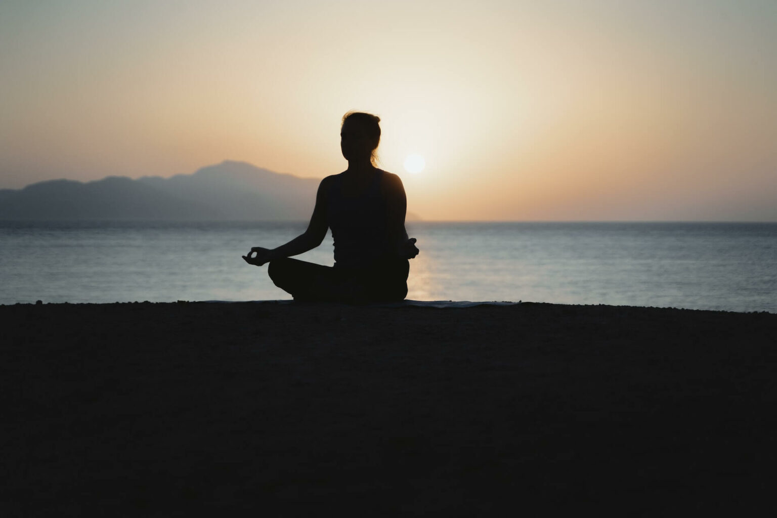 21 Fun Activities to Do Alone at the Beach - OpenWaterHQ